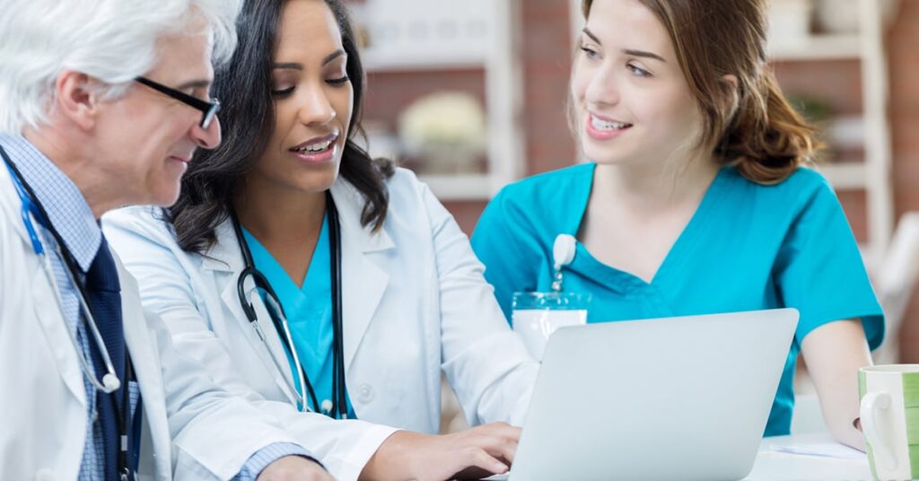 How to Develop Good Communication Skills as a Nurse Leader - Culture Bully